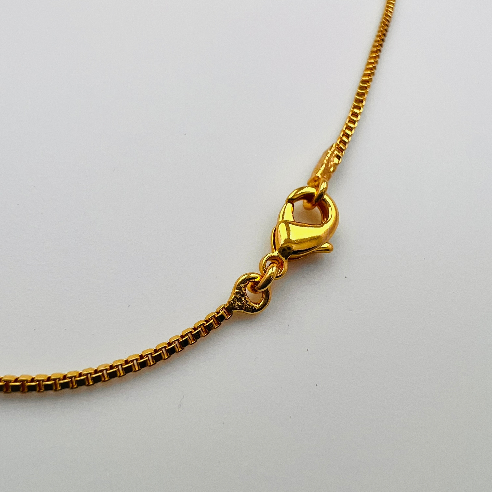Gold Plated chein with pendan 1MM Box Chain with Beautiful Ovel Dark ...