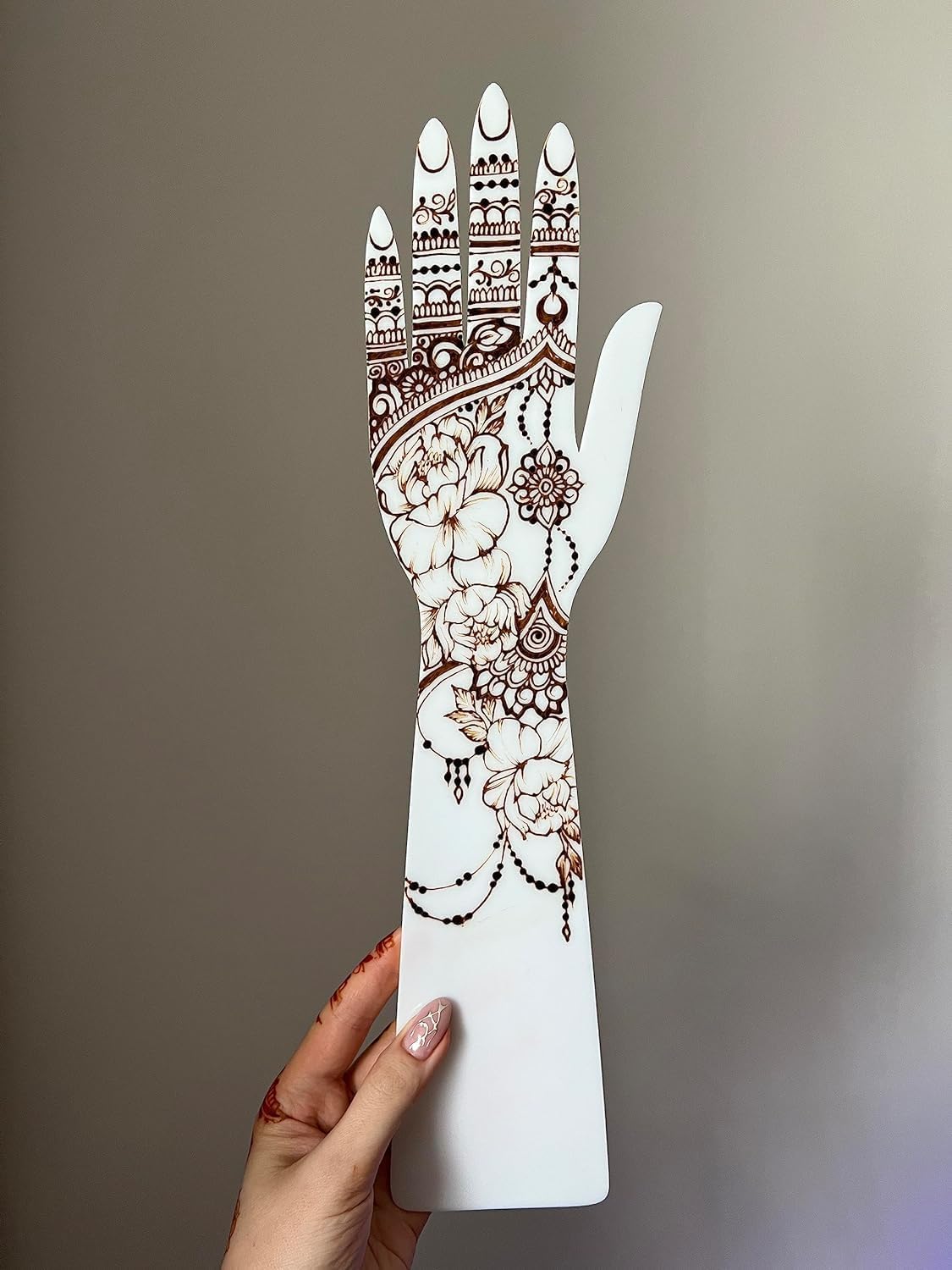 Acrylic Hand for Mehndi Practice | Daraz.lk