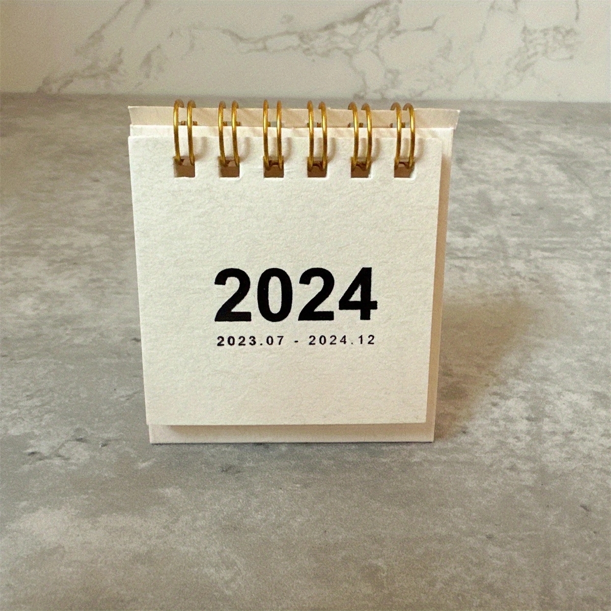 【HOT】 2024-2025 Retro Simple Solid Color Desk Calendar Desktop Paper ...