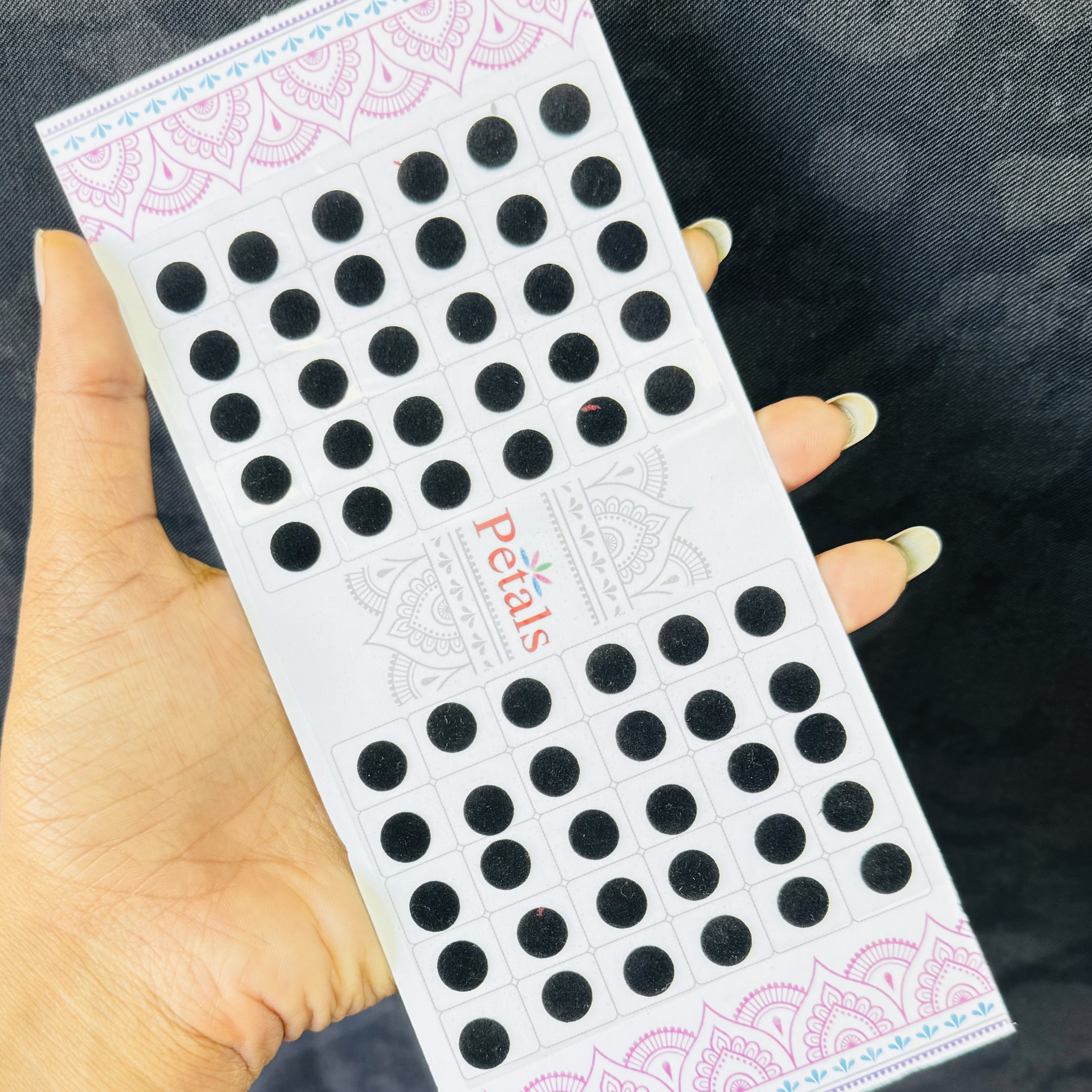 ESH Black color Simple Plain small Round Pottu Forehead, Kumkum Self ...