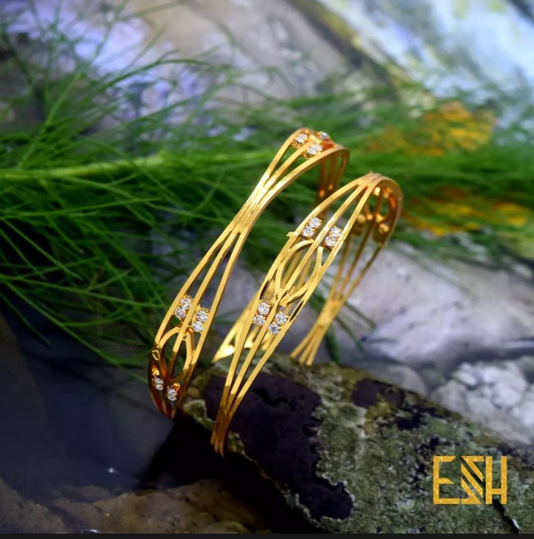 Gold plated Guaranteed Charm Bangle Stylish Rich Look With Stone For ...