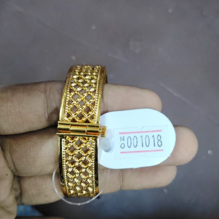 Guaranteed Bangle with Lock ( Puttu Kappu) | Daraz.lk