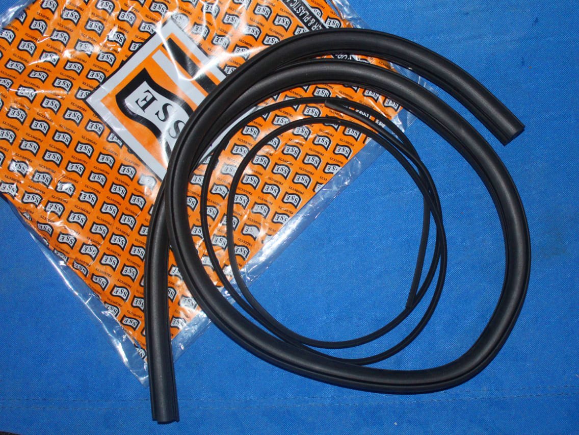 Three wheel spare parts(Three wheel rear rubber beading) | Daraz.lk