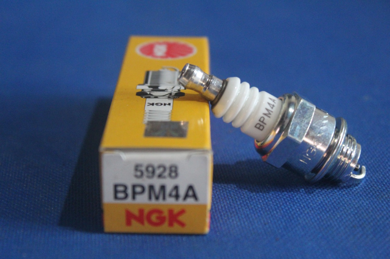 spark plug BPM4A NGK for GRASS CUTER & CHAIN SAW MACHINE | Daraz.lk